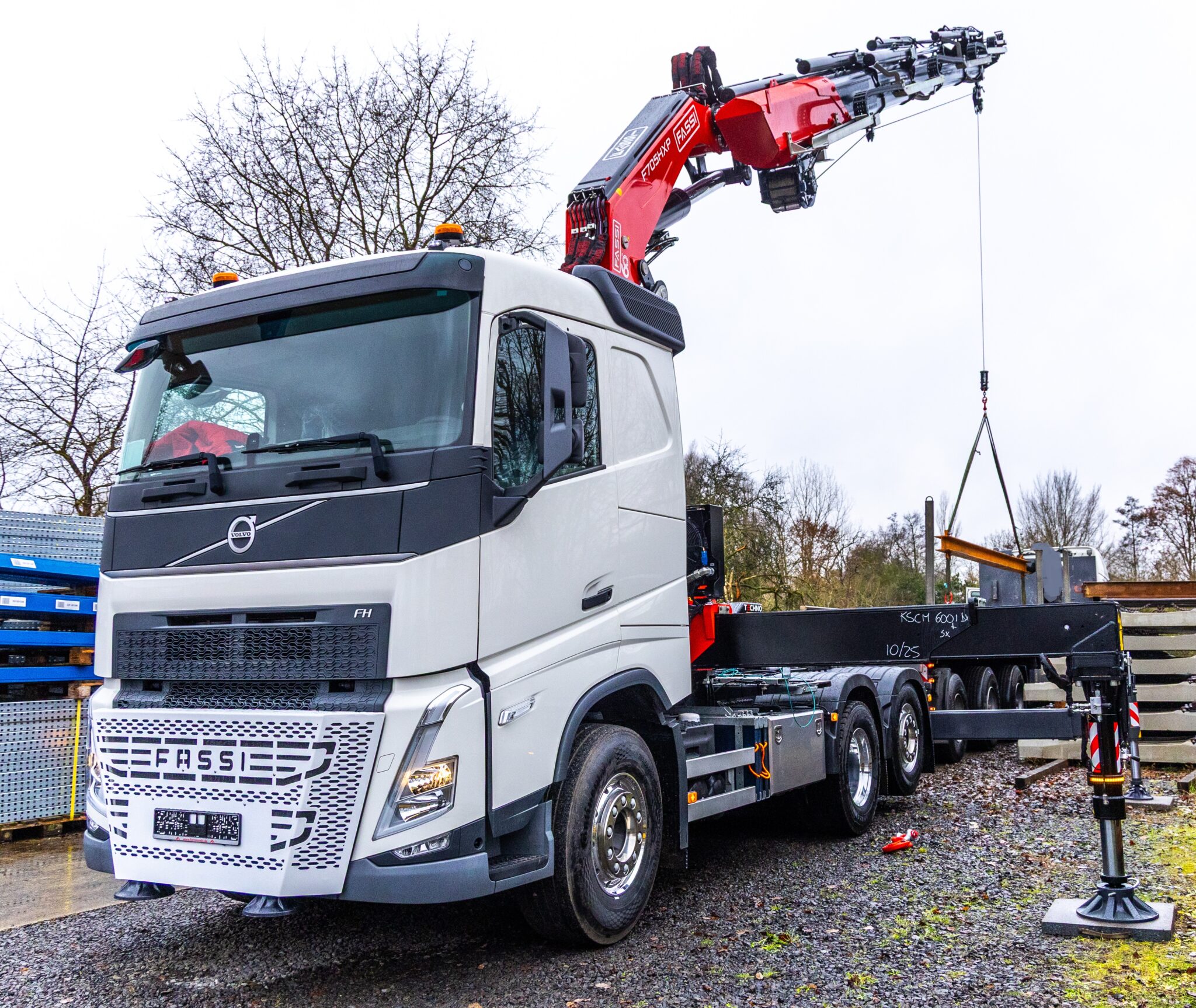 DEMO-Fahrzeug VOLVO FH500, 6x2 mit Fassi Ladekran F705R.2.7 - sofort ...